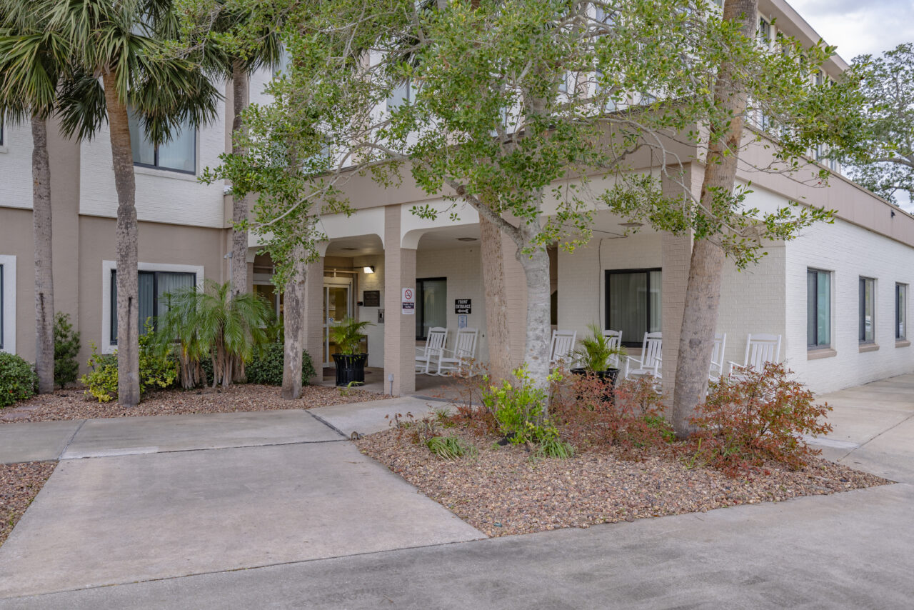 Contact | Central Manor Apartments